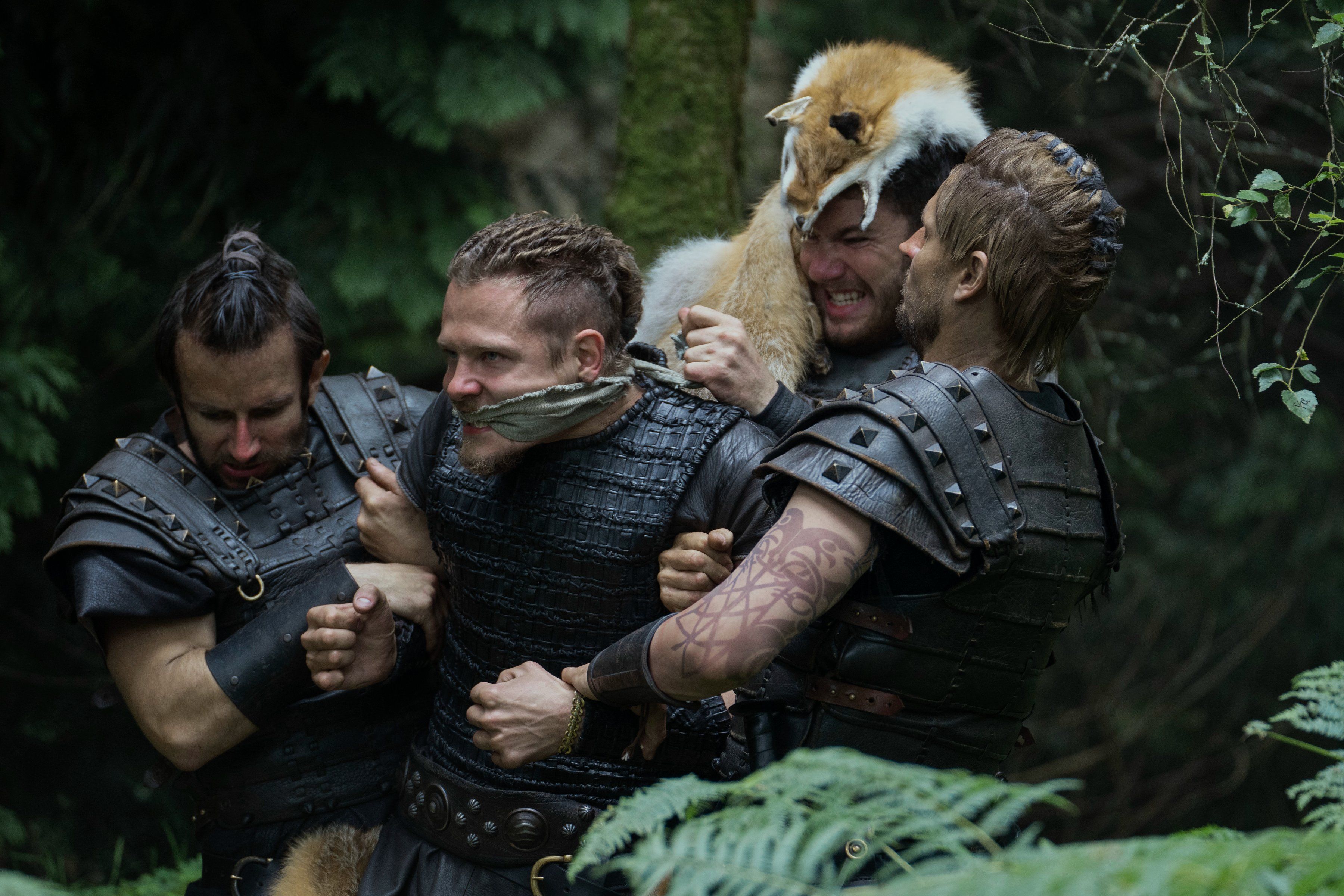 Vikings: Valhalla Season 2 Images Reveal Leif, Freydis & Harald's Journey