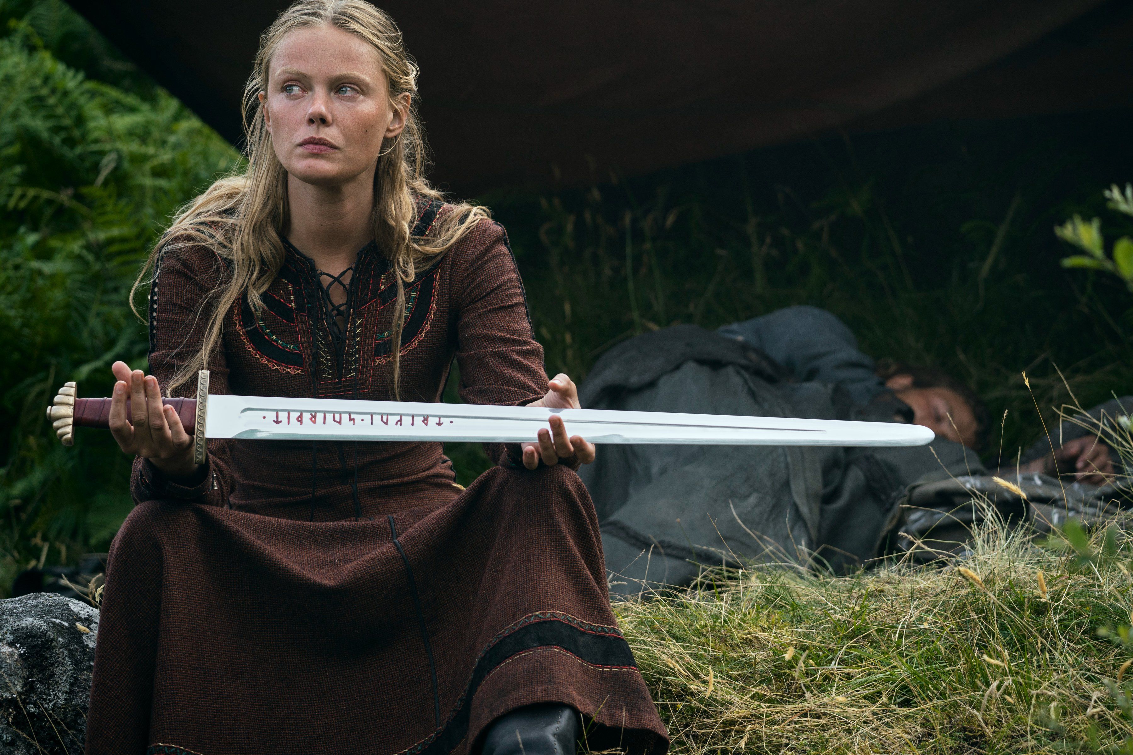Vikings: Valhalla Season 2 Images Reveal Leif, Freydis & Harald's Journey