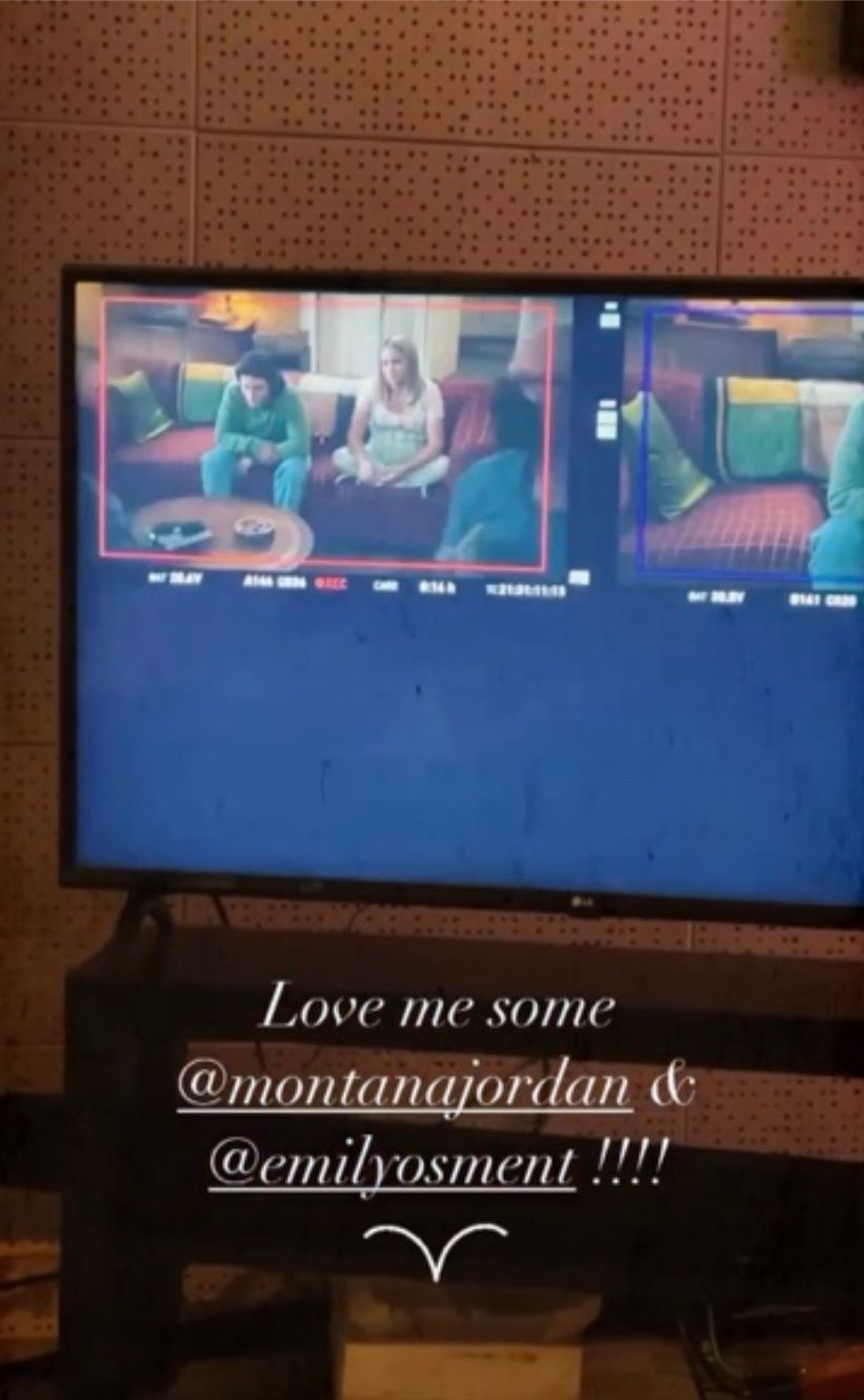 Young Sheldon Season 6 BTS Photo Teases Serious Georgie & Mandy Scene Young Sheldon Season 6 BTS Photo Teases Serious Georgie & Mandy Scene