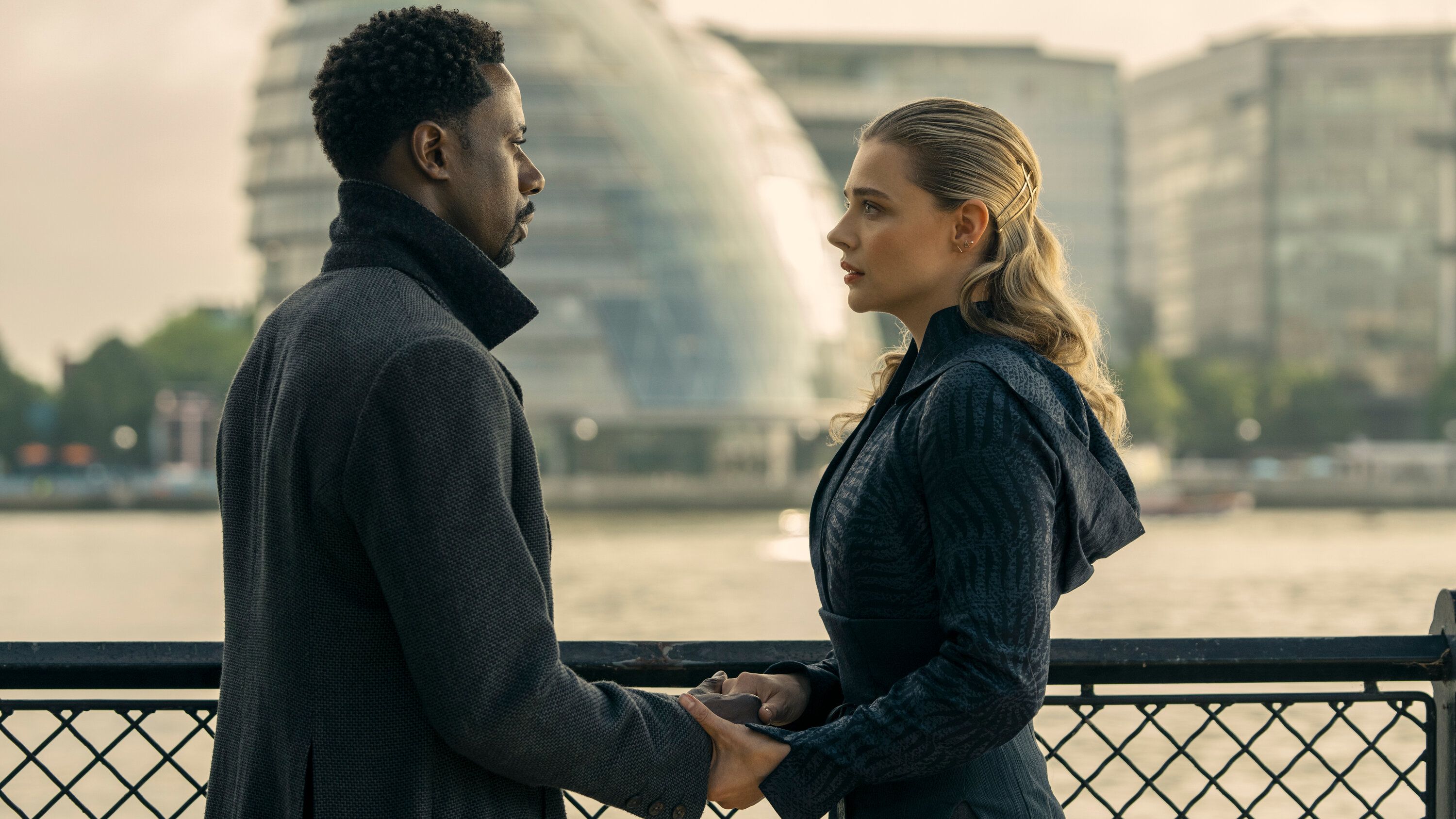 Why Flynne Gets Side Effects In The Peripheral (But No One Else)