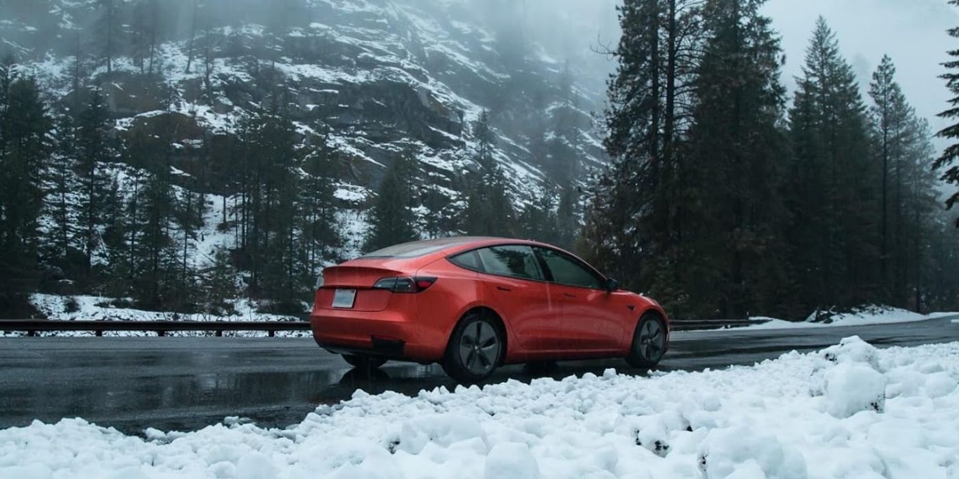 Tesla Driver Stranded On Christmas Eve After Model S Refused To Charge
