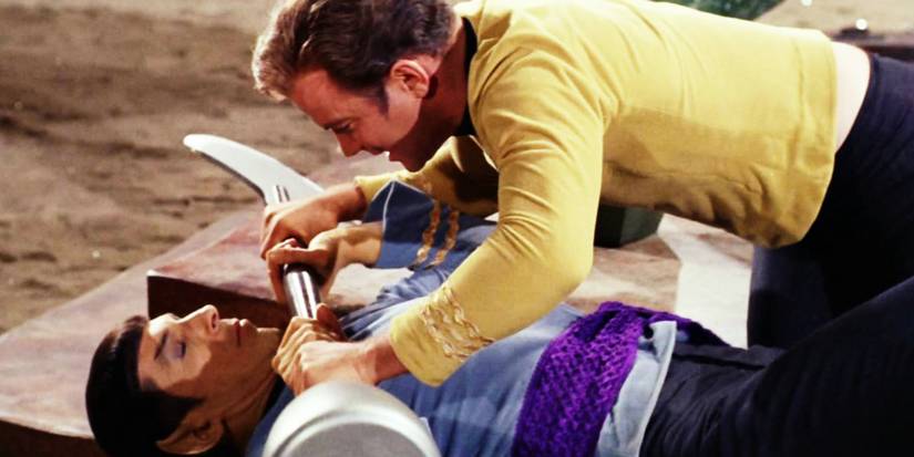 Captain Kirk's 10 Best Star Trek Fight Scenes