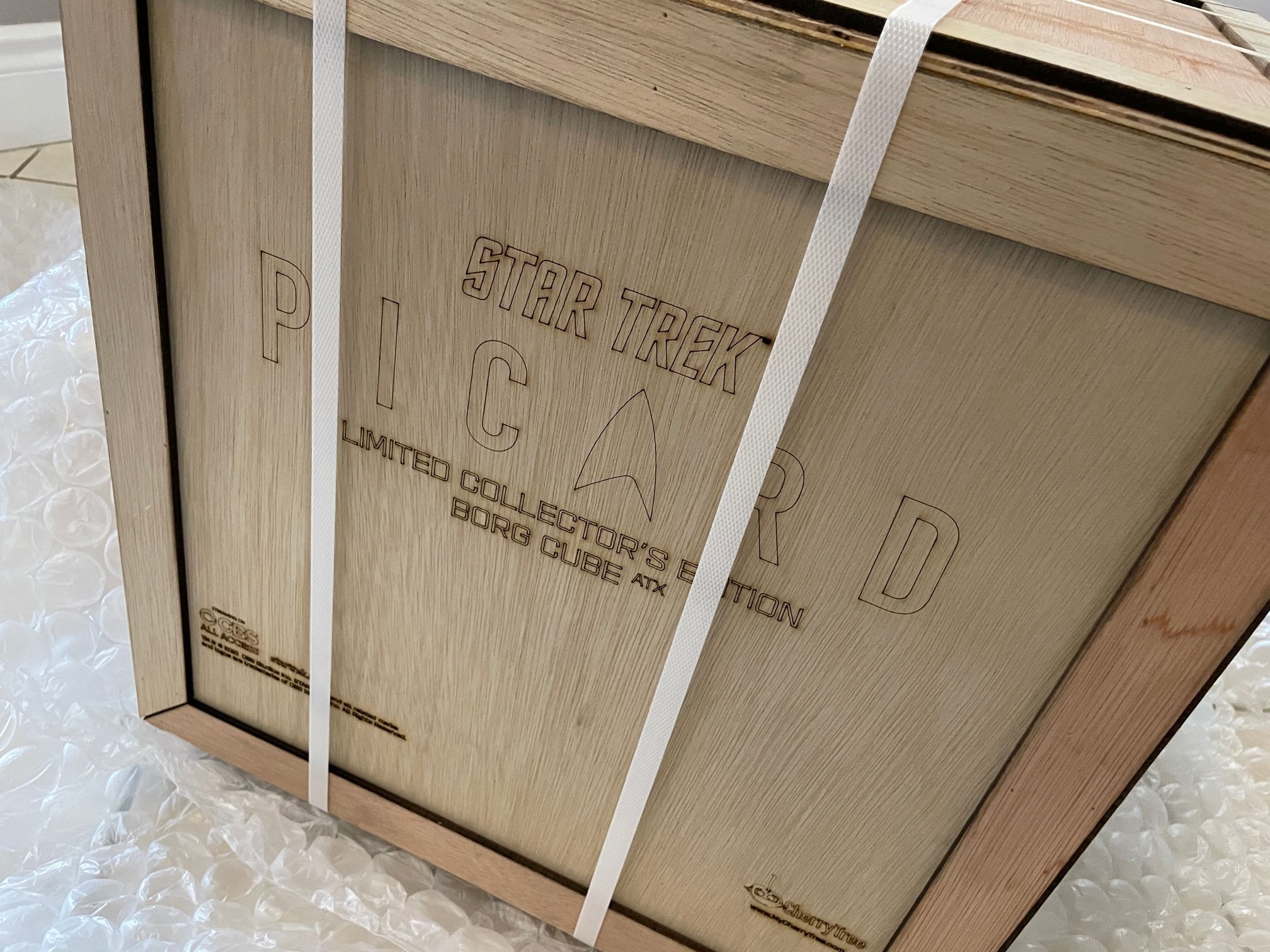 Star Trek Artifact Borg Cube ATX Gaming PC Review