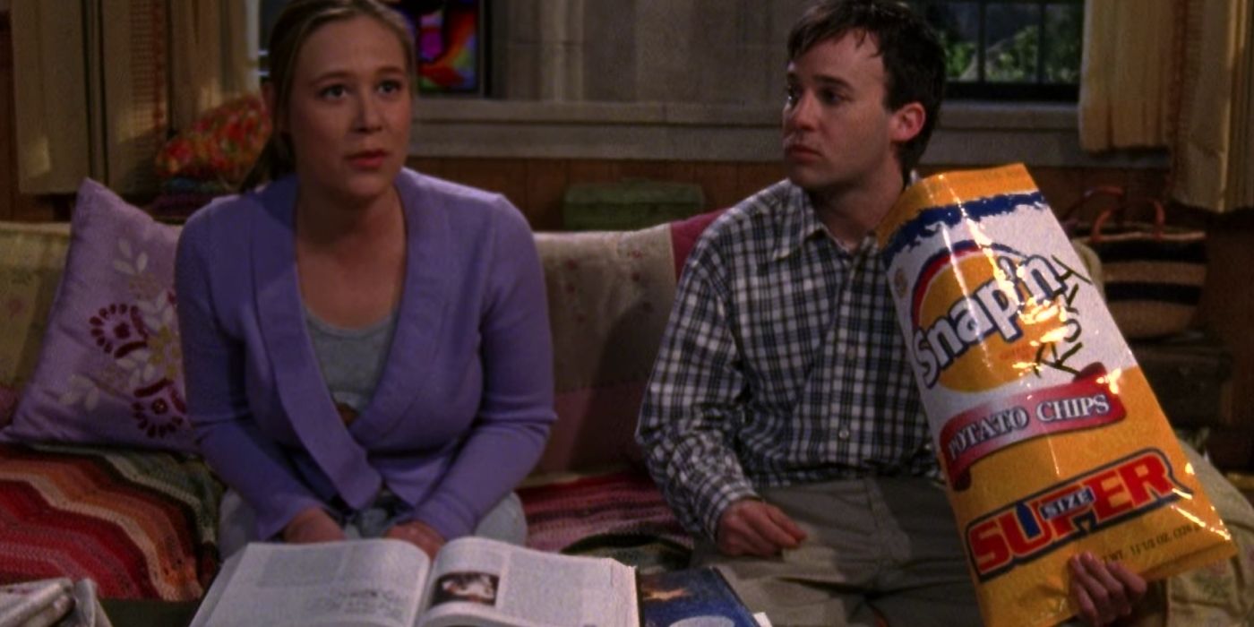 Gilmore Girls: Paris & Doyle’s Relationship Timeline, Explained