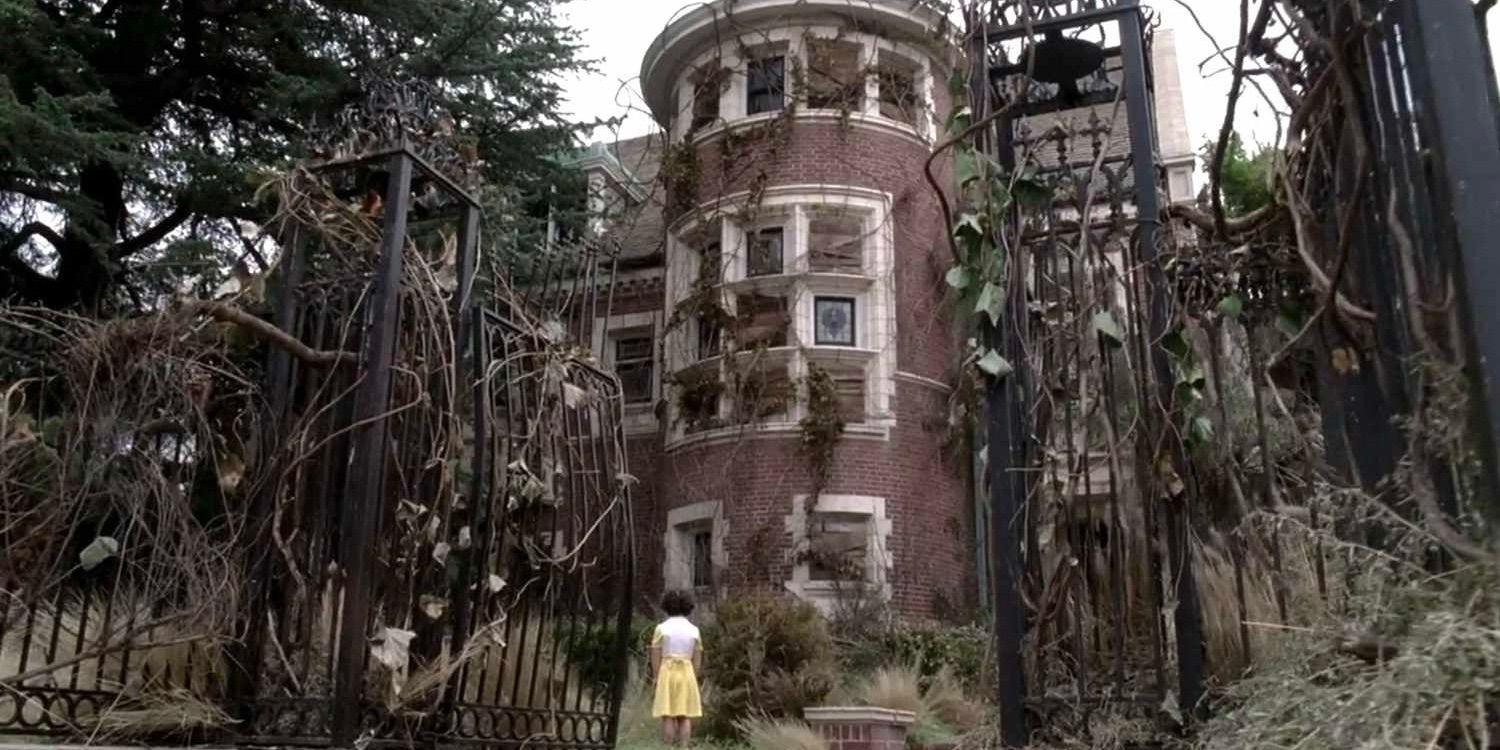 10 Iconic TV Homes (& Where They're Actually Located)