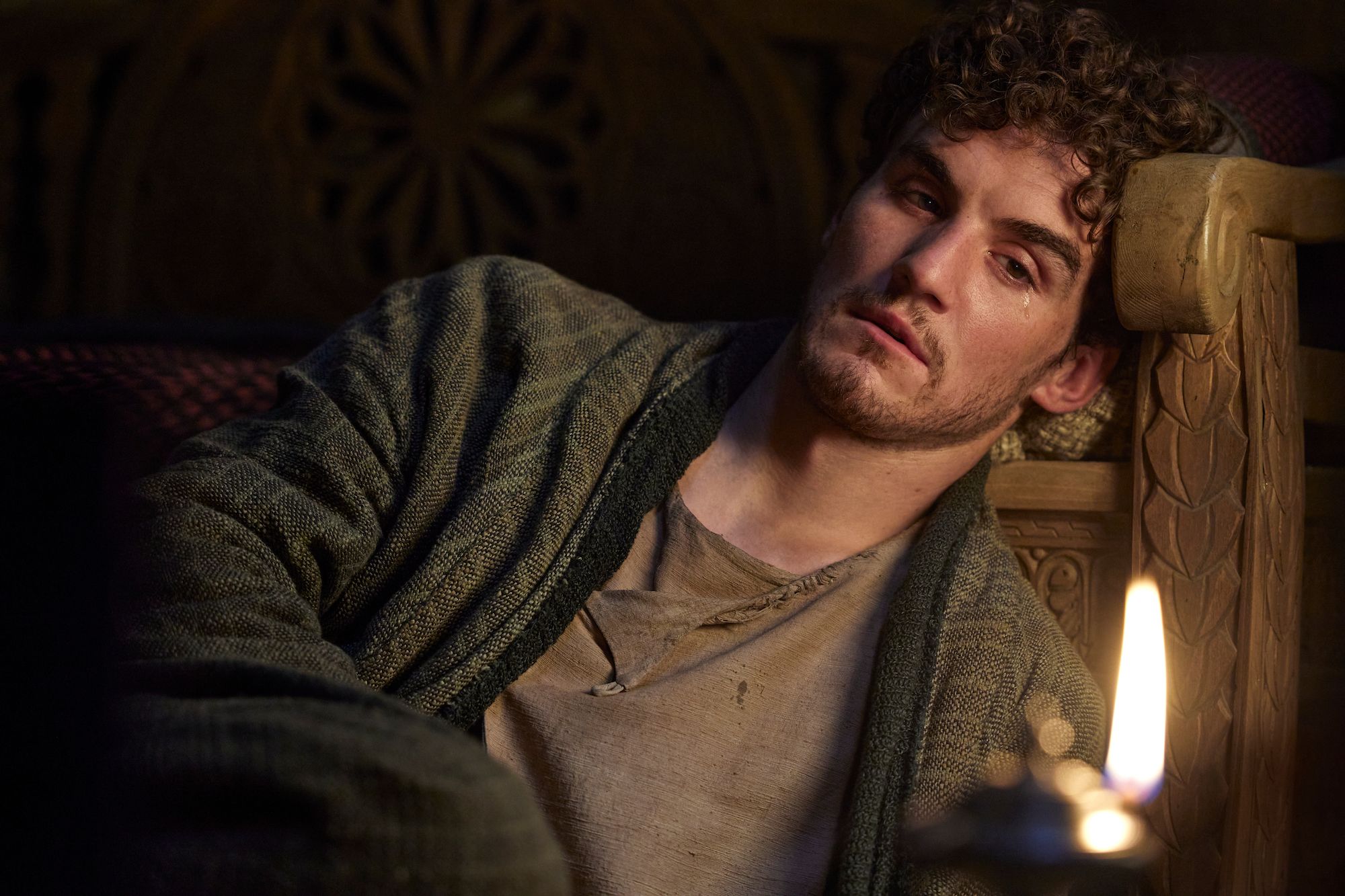 Wheel Of Time Season 2 Images: Rand's Journey Continues, Mat Recast ...