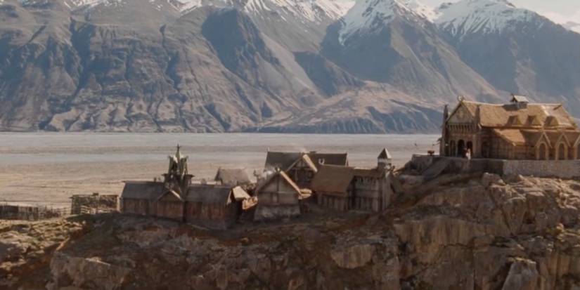 There's A Car In The Shire: 9 Lord Of The Rings Mistakes Fans Will ...