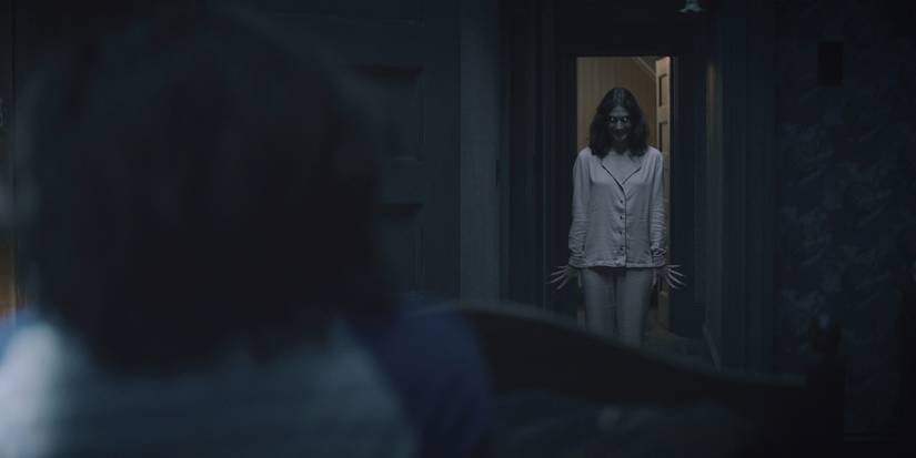 Cobweb Director Talks Working With Antony Starr & Lizzy Caplan On New ...