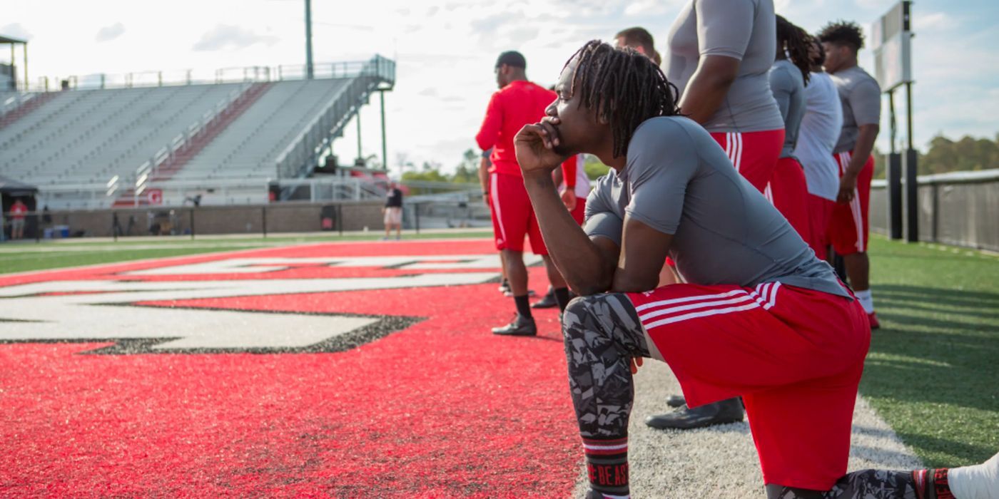 15 Best Football Movies & TV Shows