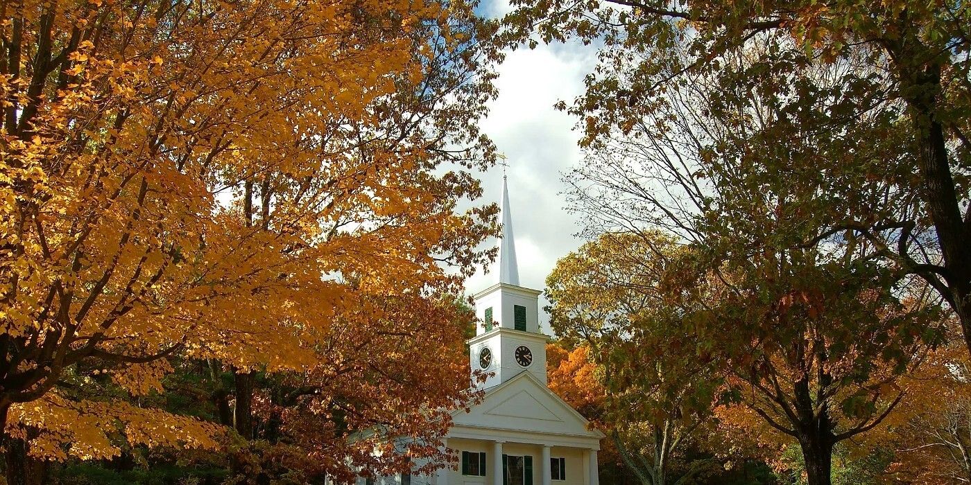 Discover Hidden Gems: 10 Unforgettable Locations Similar to Gilmore Girls' Stars Hollow