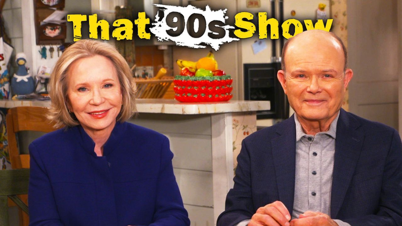 Debra Jo Rupp & Kurtwood Smith Tease Fun Kitty And Red Forman In That ...