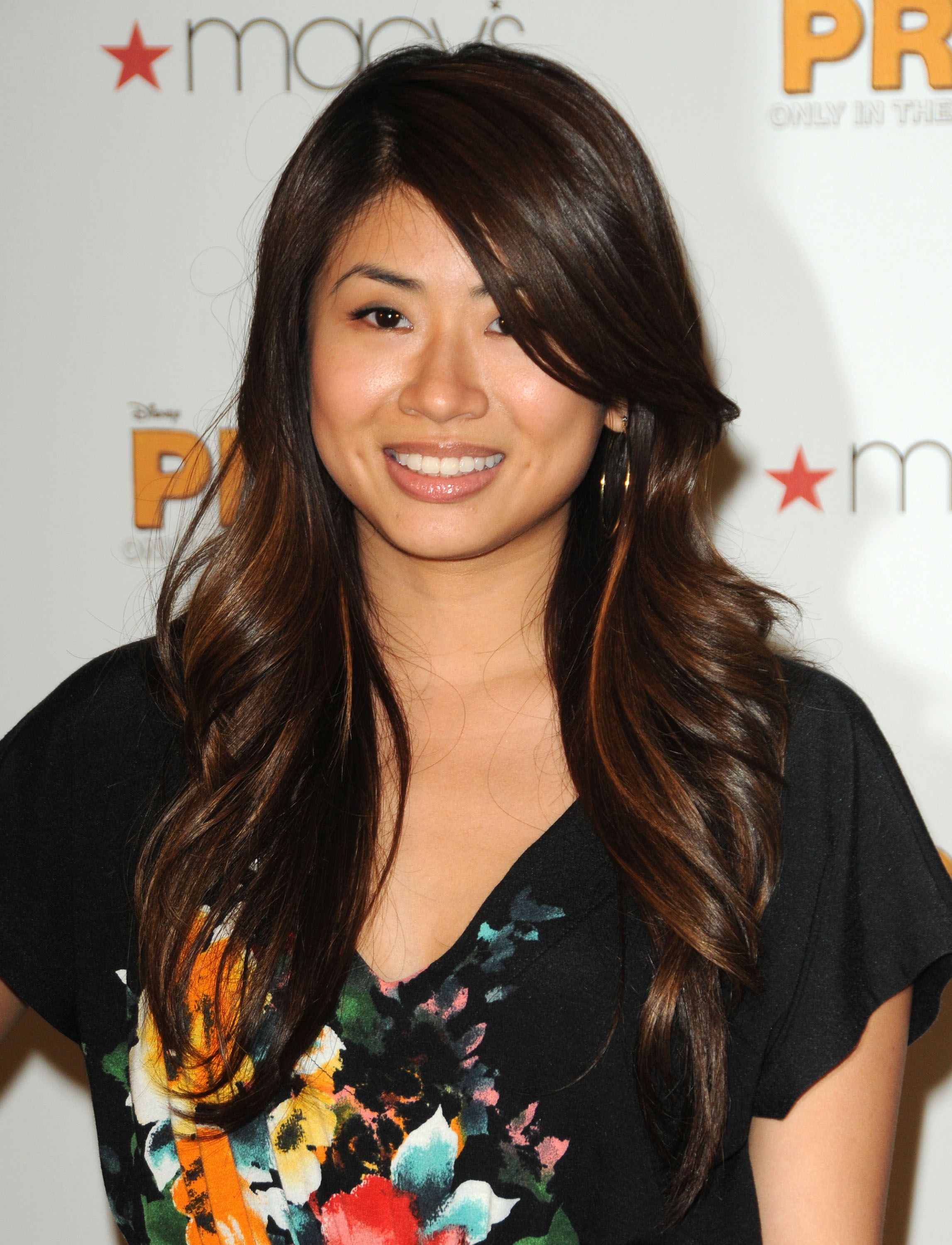 Gossip Girl Summary, Trailer, Cast, and More