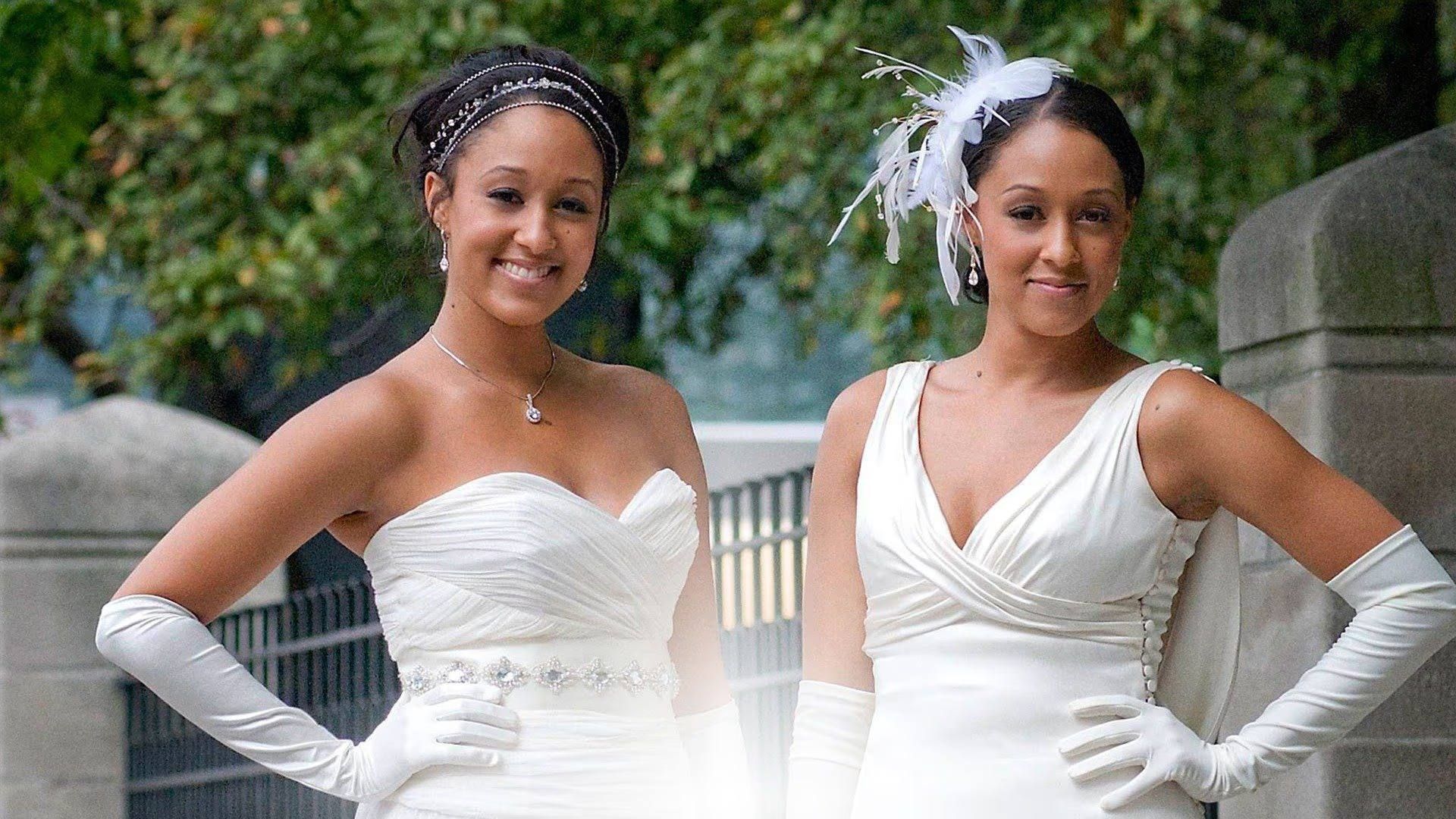 Double wedding tia and tamera mowry | Beachweddingtips.com
