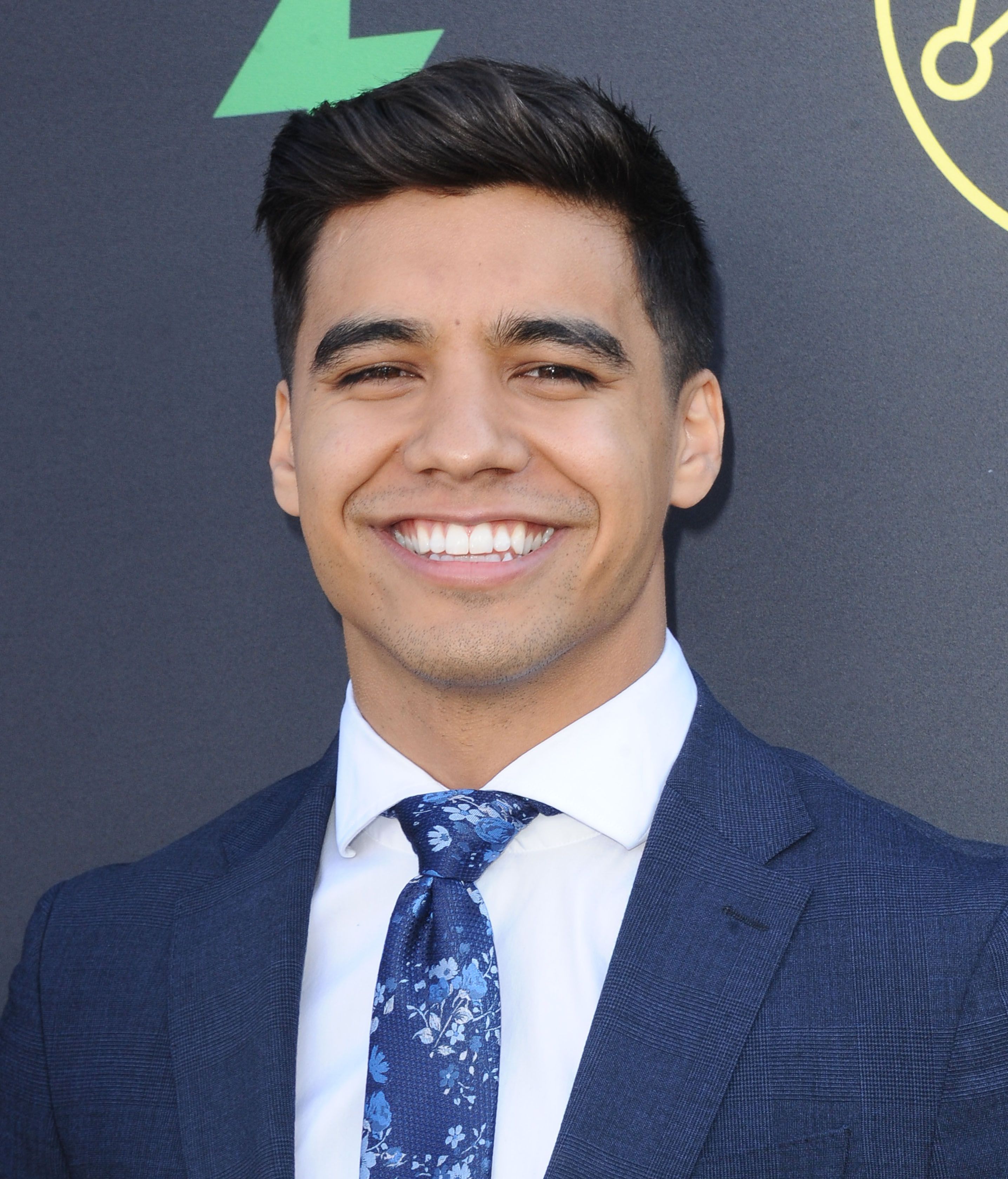 Prom Dates Summary, Trailer, Cast, and More