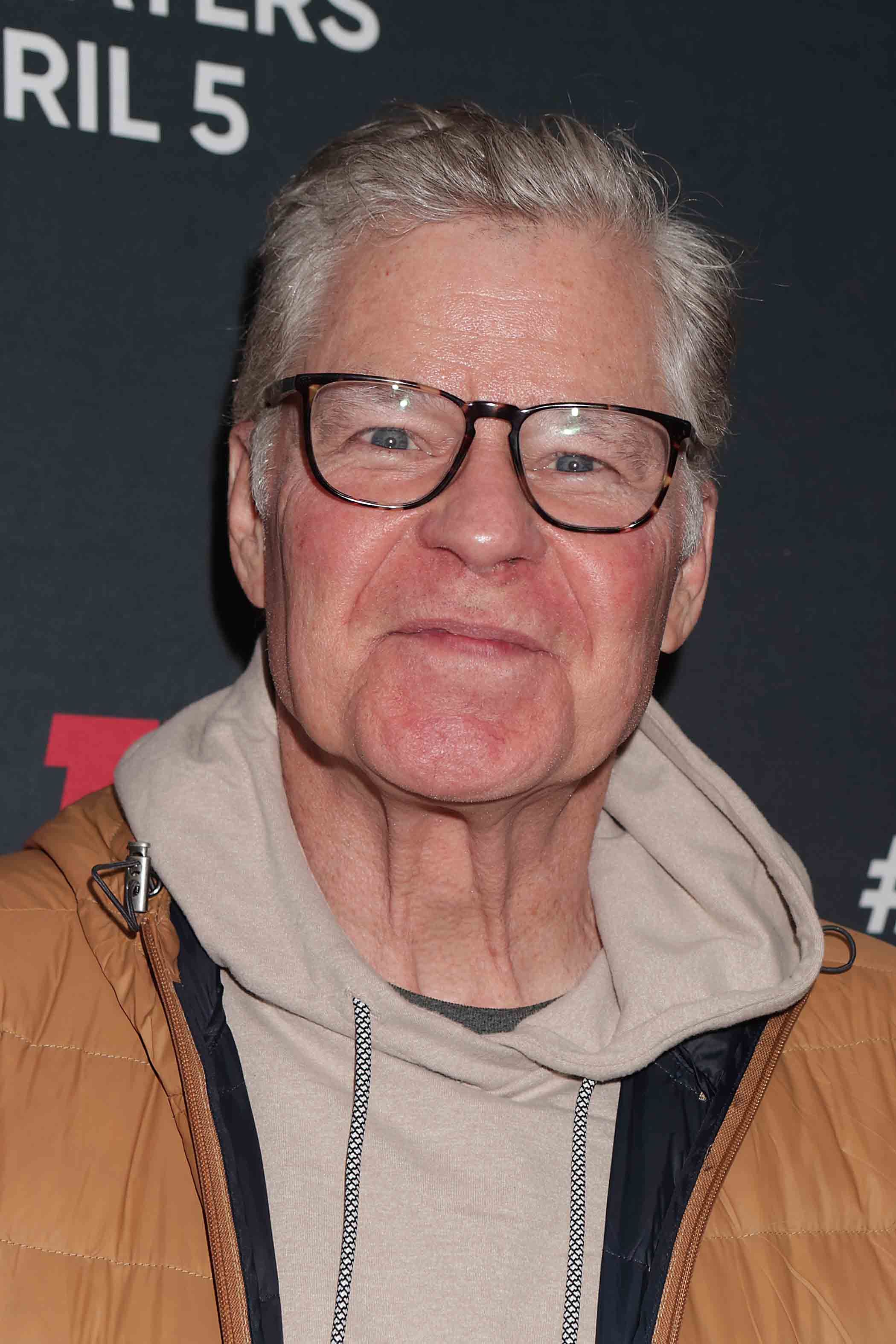 grown ups Summary, Trailer, Cast, and More