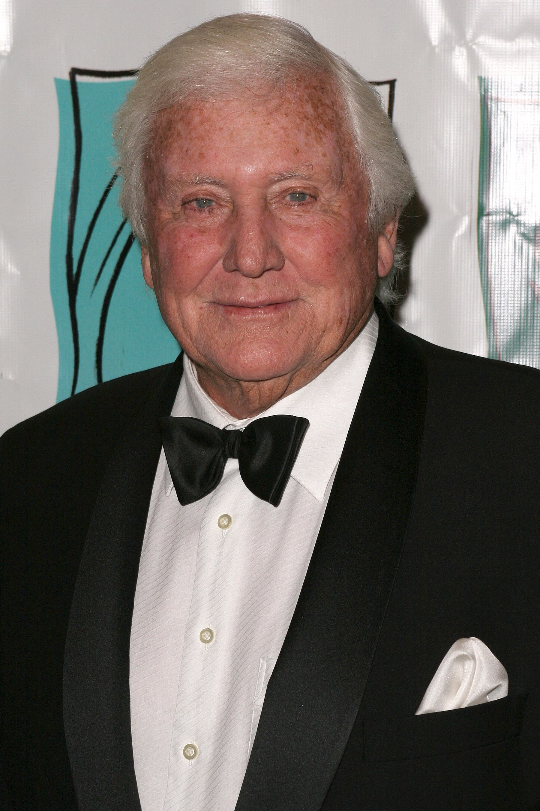 Trouble Along the Way Summary, Trailer, Cast, and More