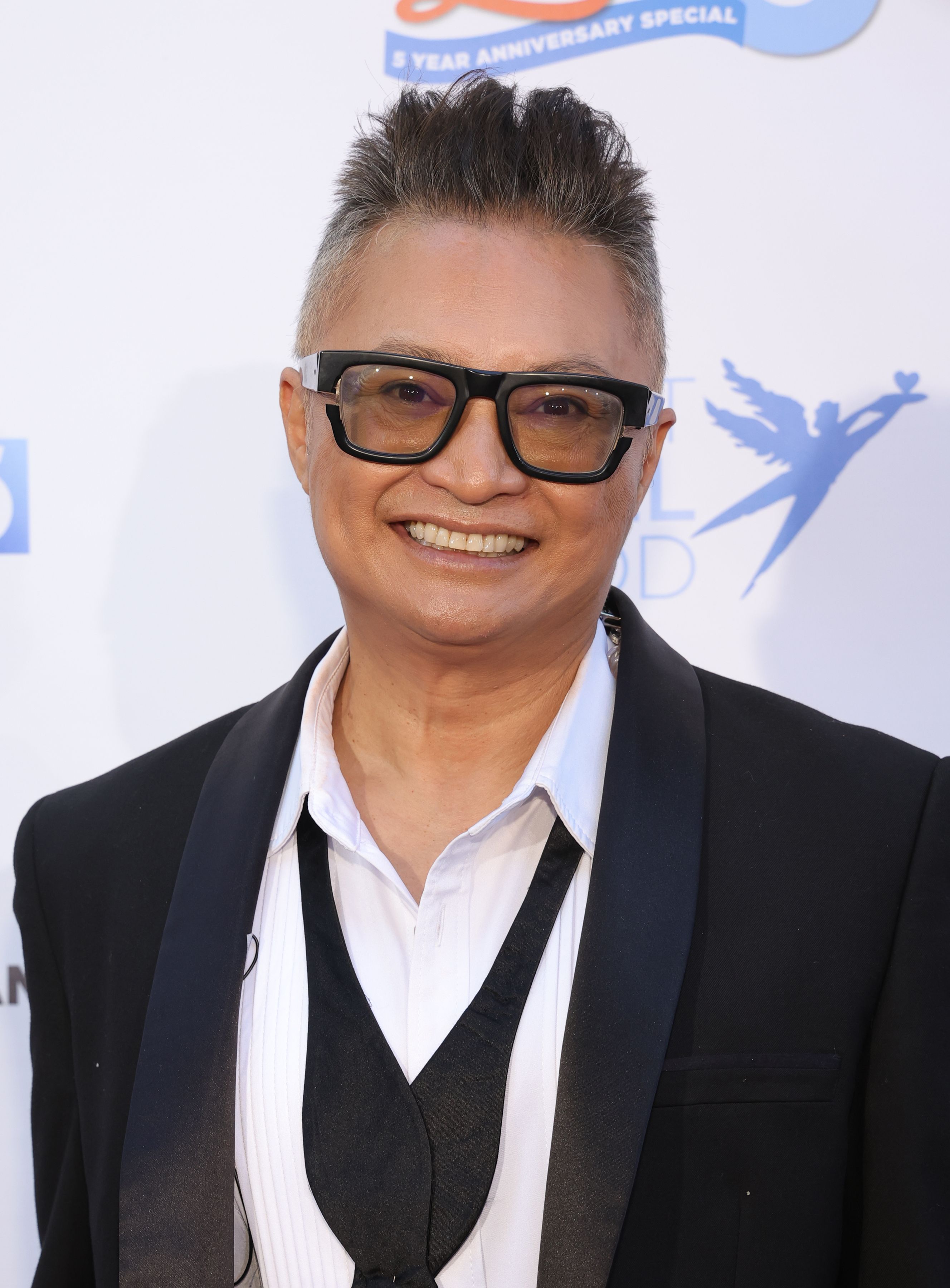 Alec Mapa's Instagram, Twitter & Facebook on IDCrawl