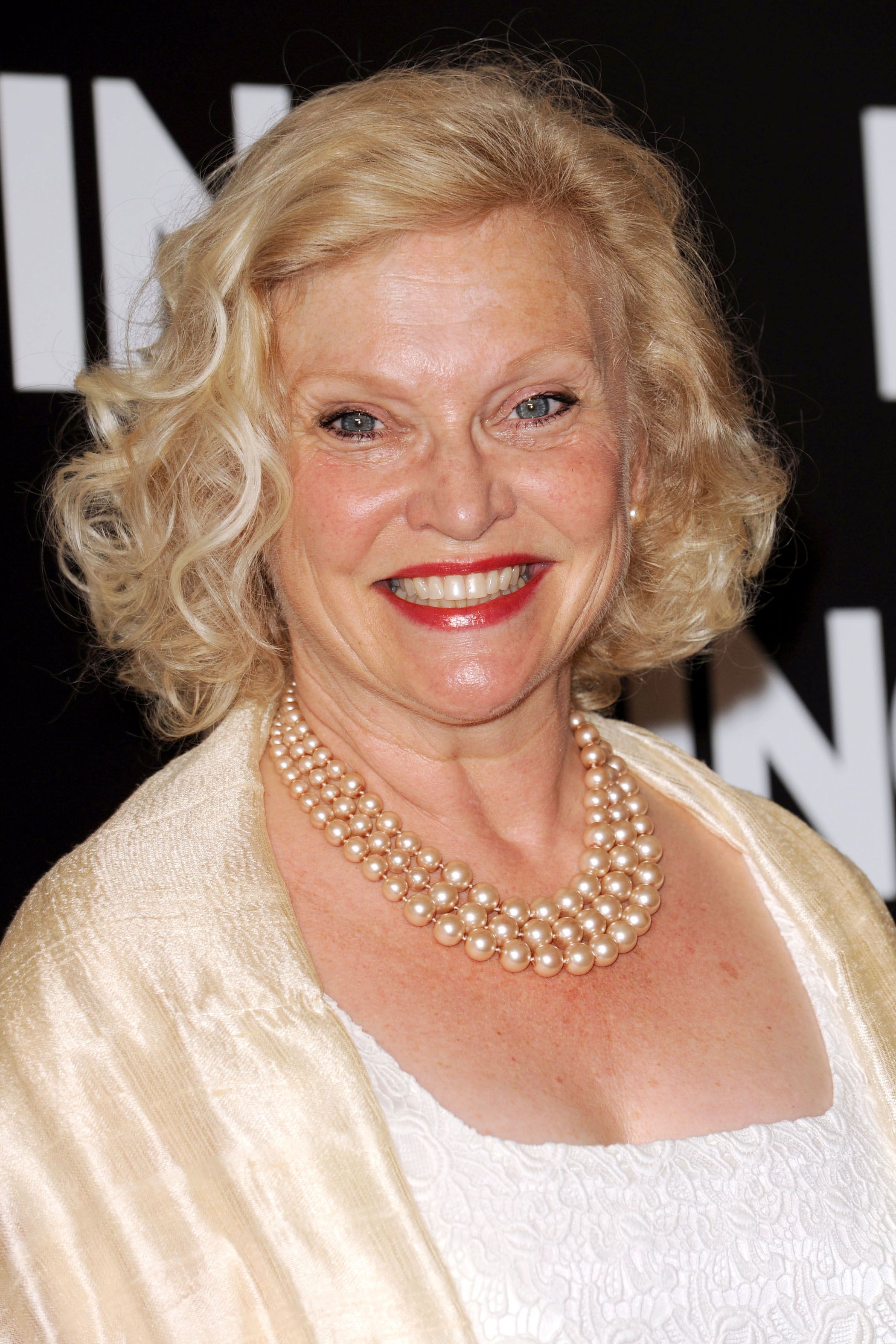 The Lonely Lady Summary, Latest News, Trailer, Cast, Where to Watch and ...