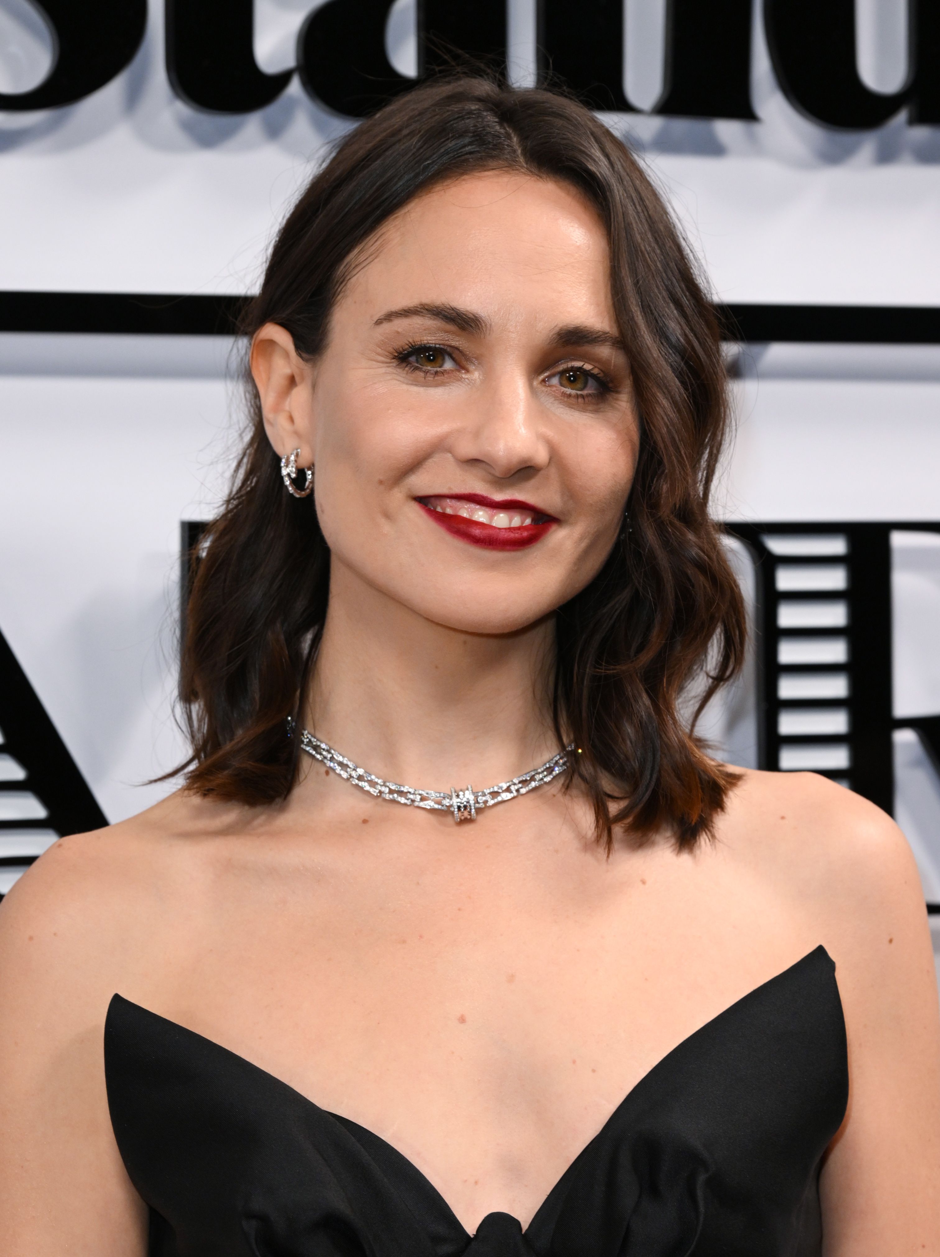 Disappearance at Clifton Hill Summary, Latest News, Trailer, Cast ...