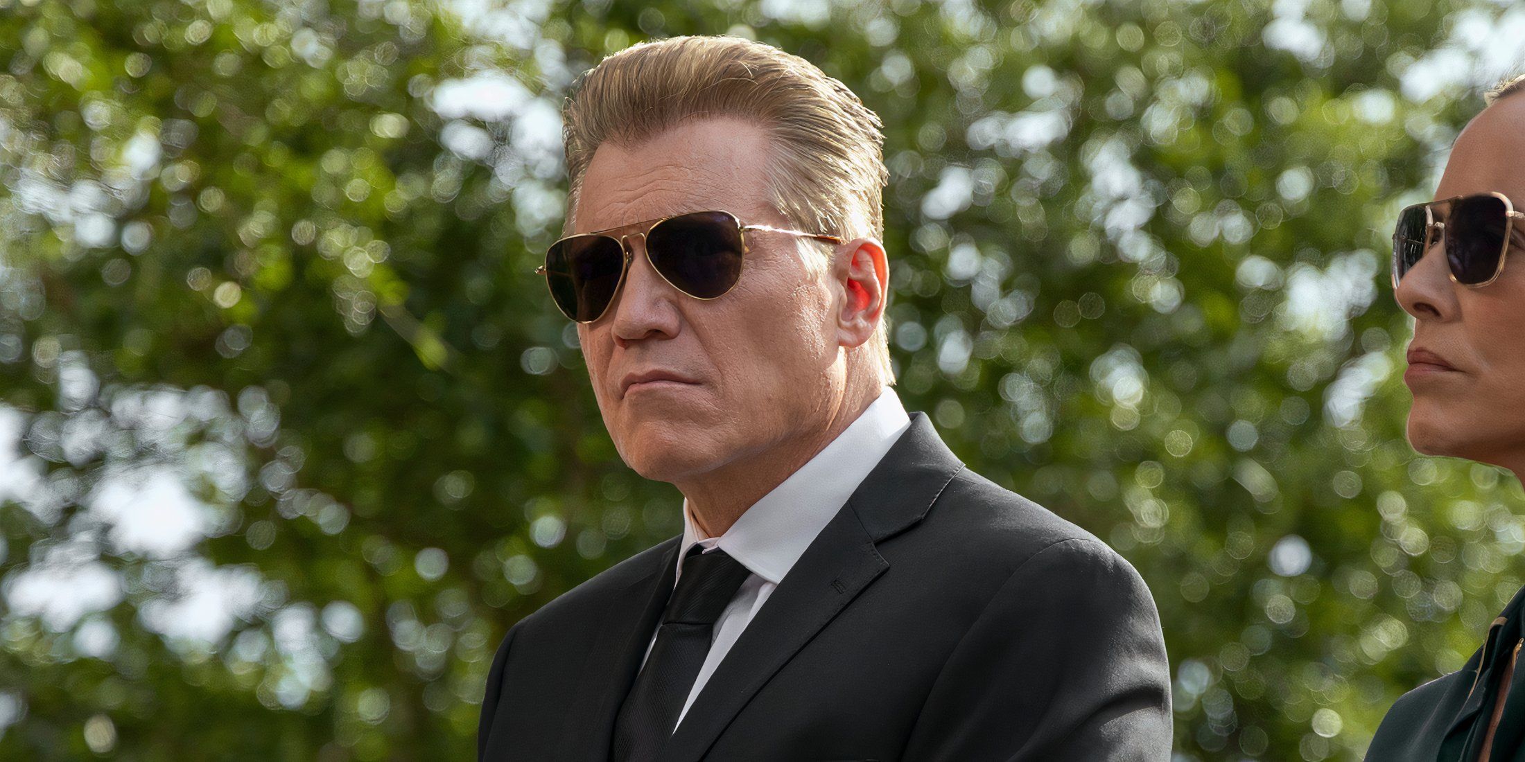 The Waterfront Trailer: Netflix Series Led By Mindhunter & Supergirl ...