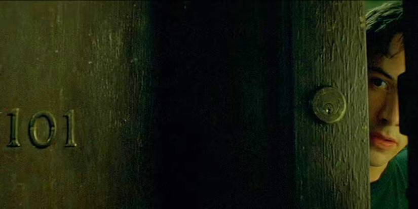 Why Neo Chooses The Red Pill In The Matrix Is Explained By A Genius ...