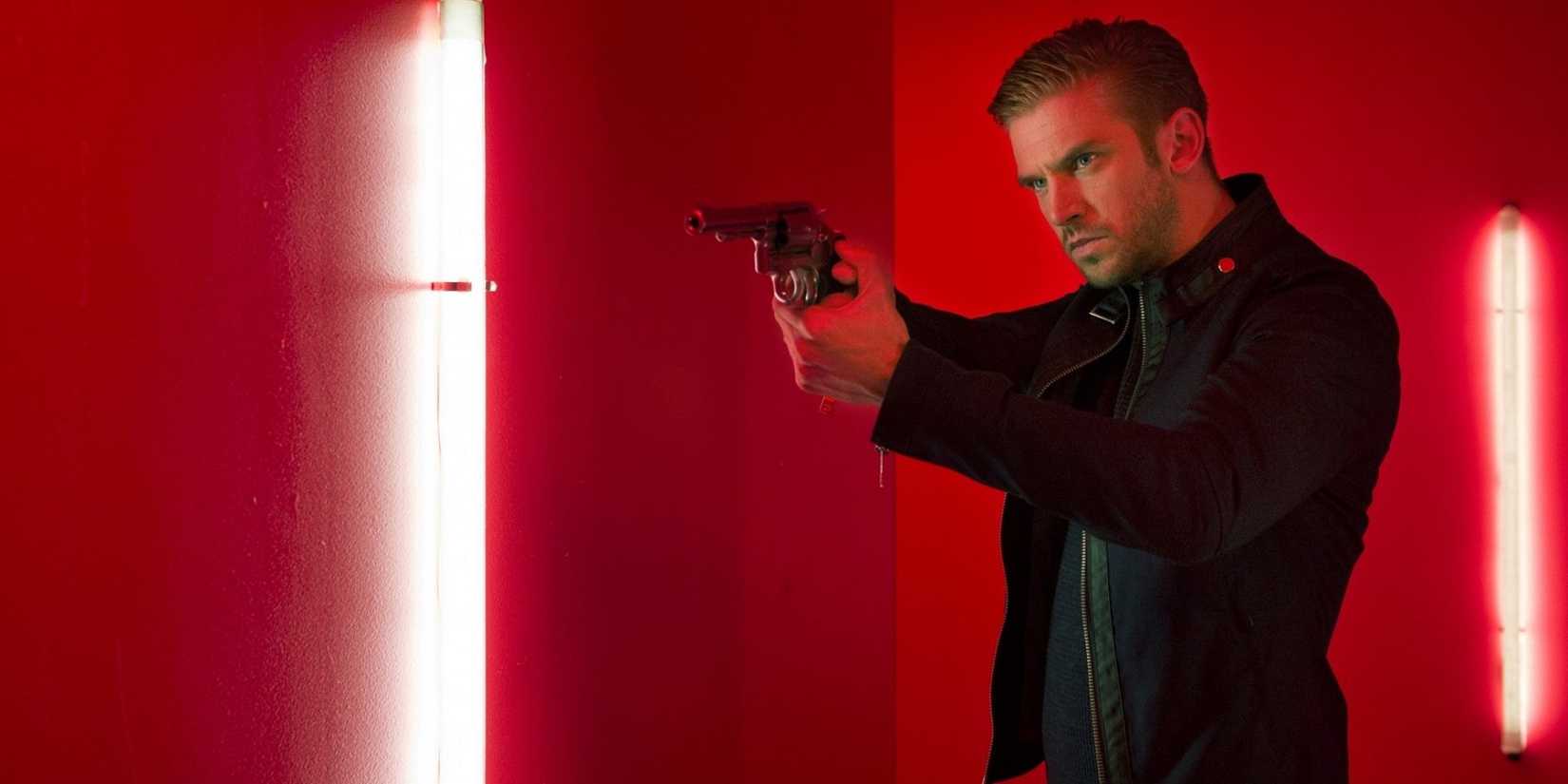 The Guest Ending Explained: Who Is David (& What's Wrong With Him)