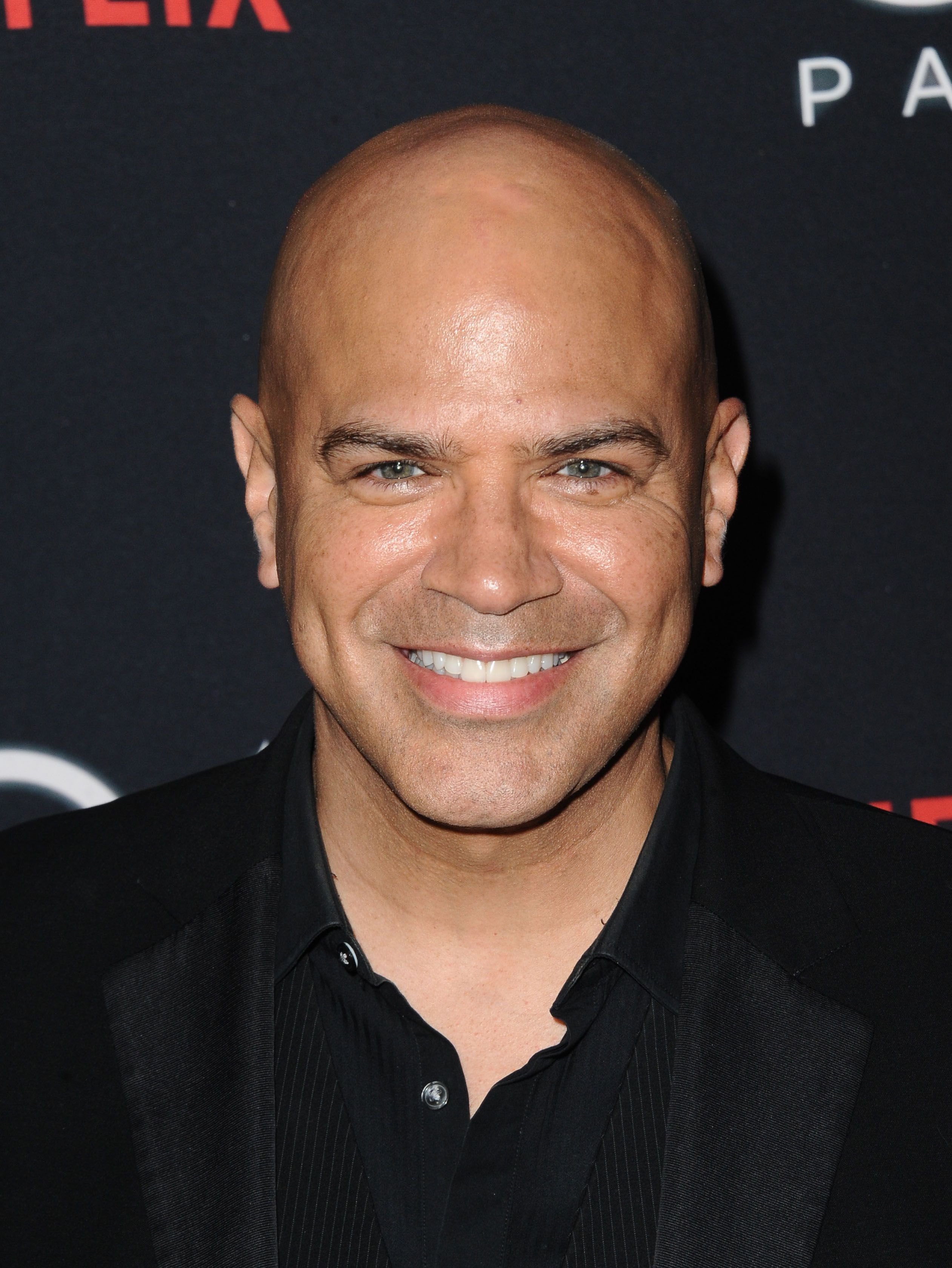 Seis Manos Summary, Latest News, Trailer, Season List, Cast, Where to ...